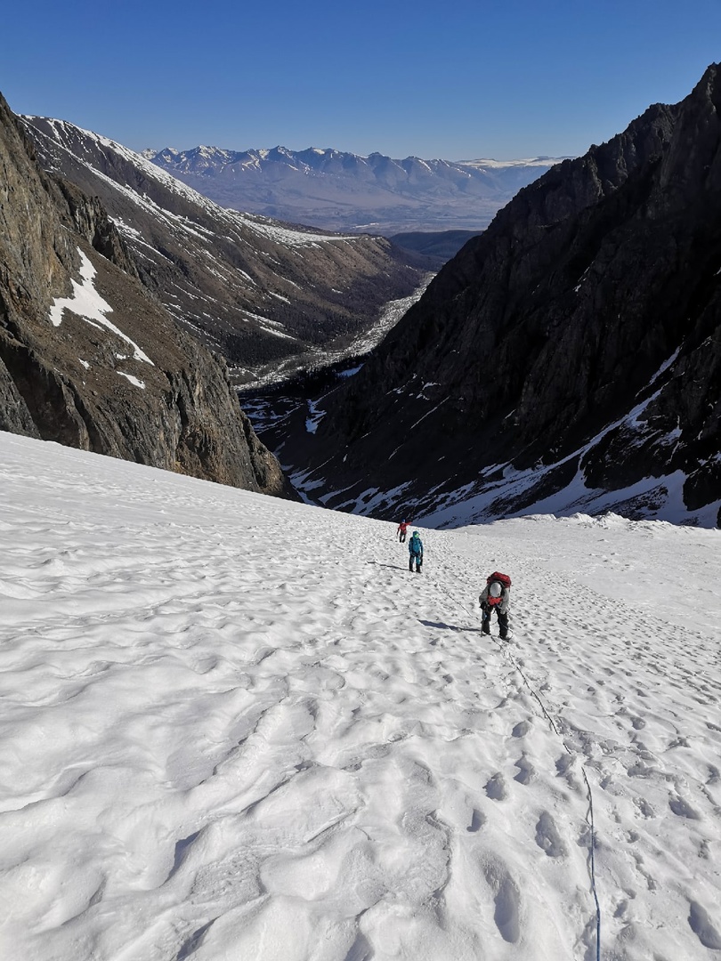 Climbing to Aktra (winter program) · tours & trips · Tripsider.com